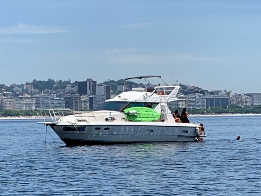 36ft Camarote Oceanic Motor Yacht Rental in Rio de Janeiro, Brazil | Getmyboat